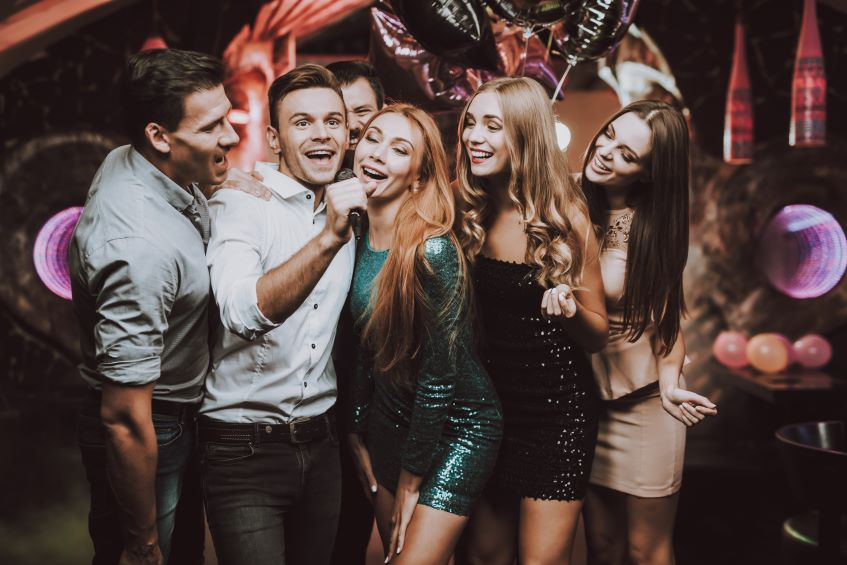 21 Exciting 21st Birthday Ideas for Guys– CV Linens