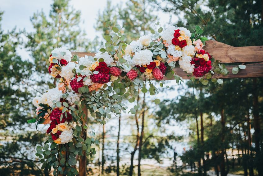 Affordable DIY Pool Noodle Floral Backdrop– CV Linens
